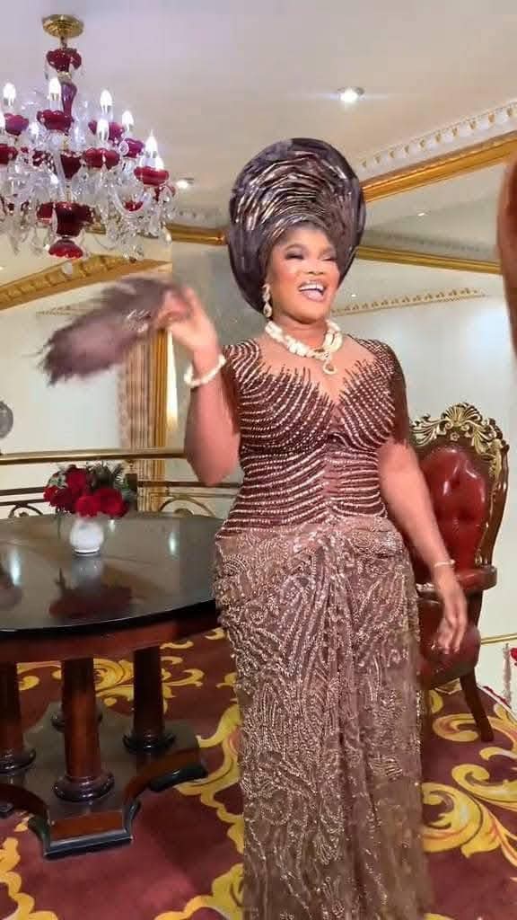 Stunning Nollywood Star Rubby Ojiakor Shines in Traditional Outfit ...